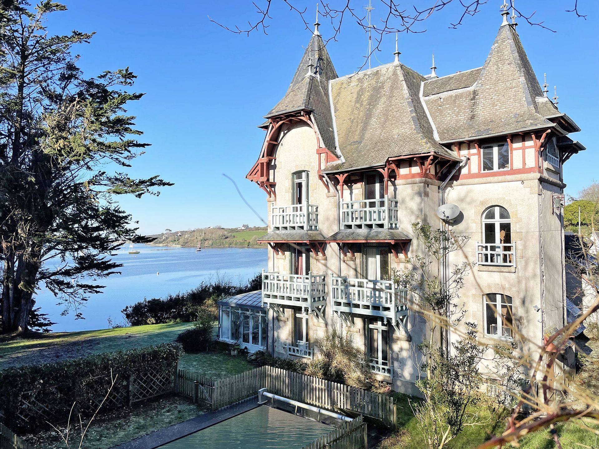 Vente Maison Lannilis 14 Pièces 460 m² - Bretagne Sud Sotheby's ...